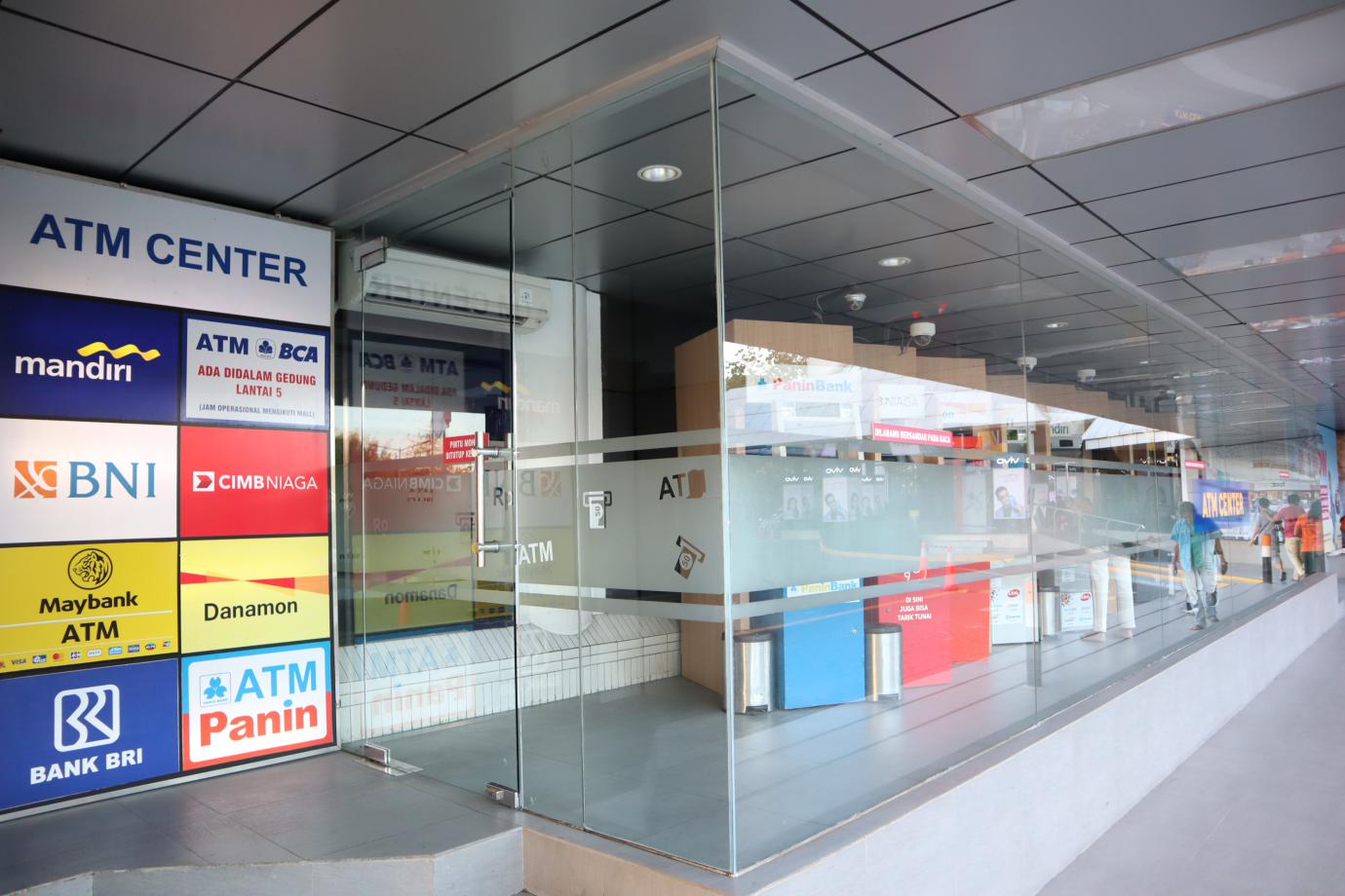 WTC EMALL – The Biggest Gadget Mall