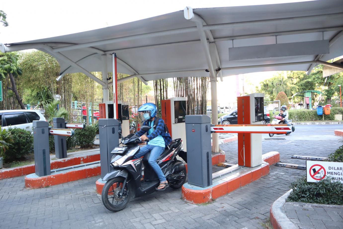 WTC EMALL – The Biggest Gadget Mall